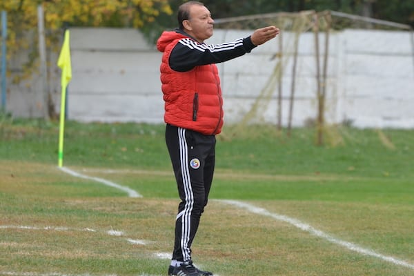 Zărăndanii scoși din cursa continuată cu brio de „galben-albaștrii” lui ...