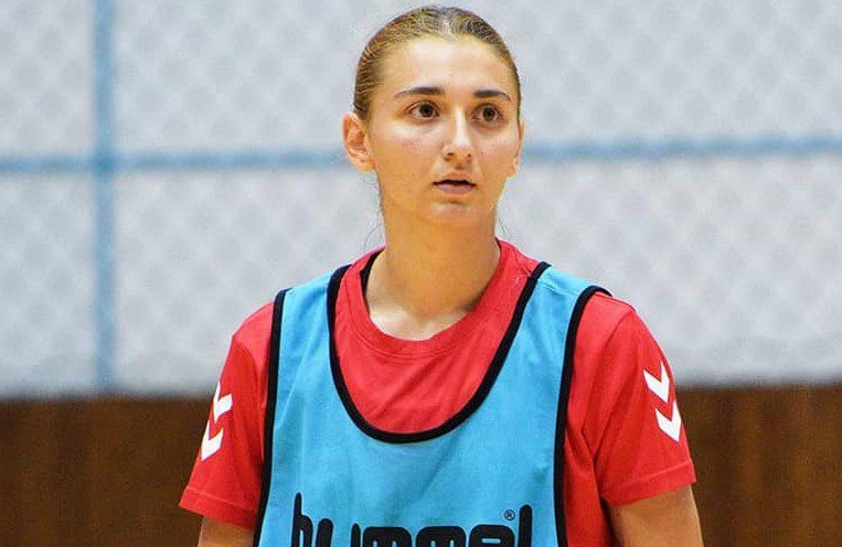 Naumenko și Ivanenko întăresc Crișul înaintea barajului de promovare în ...