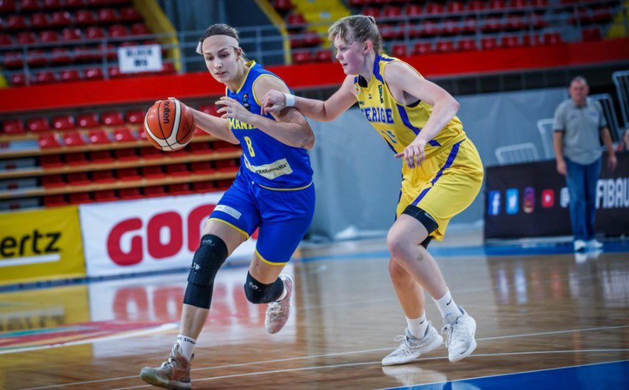 Laura Vaida e noul pivot al FCC Baschet UAV Arad, tânăra jucătoare a ...