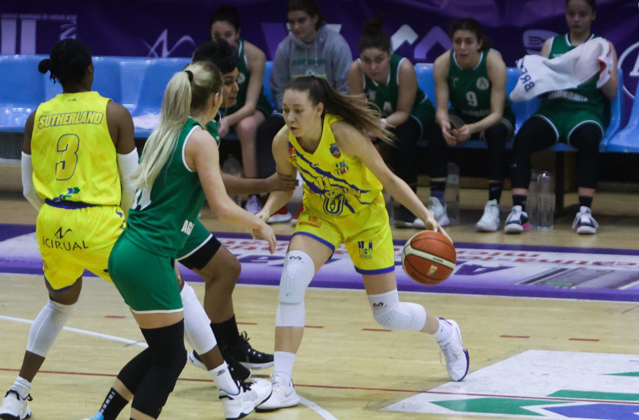 A 18-a victorie stagională a fost securizată încă de la pauză: FCC ...