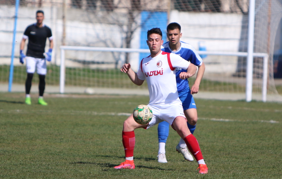 Șapte goluri în testul dintre Sântana și ACB Ineu, trei dintre ele ...