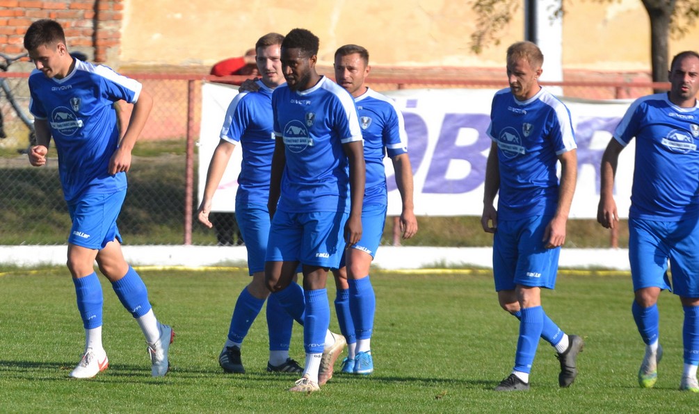 Victorie la fotofinish pentru liderul Ligii a IV-a: Podgoria Pîncota ...