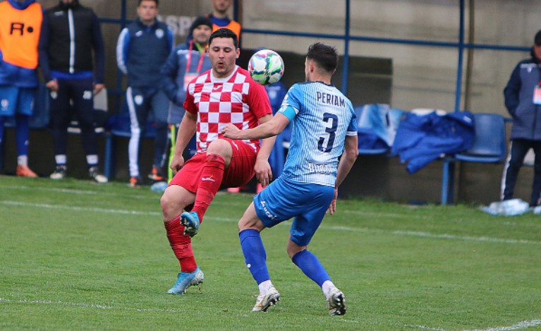 Burlă e prima achiziție a lui Stupar la Crișul: „E un fotbalist ...