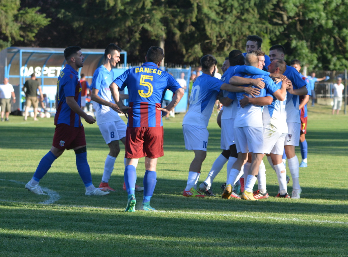Au apăsat pedala de accelerație după pauză în primul amical al verii ...