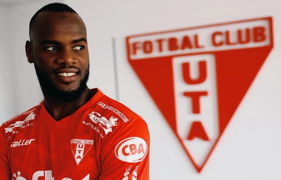 I-a înfruntat pe Griezmann și Torres, iar de azi e noul fundaș al UTA ...