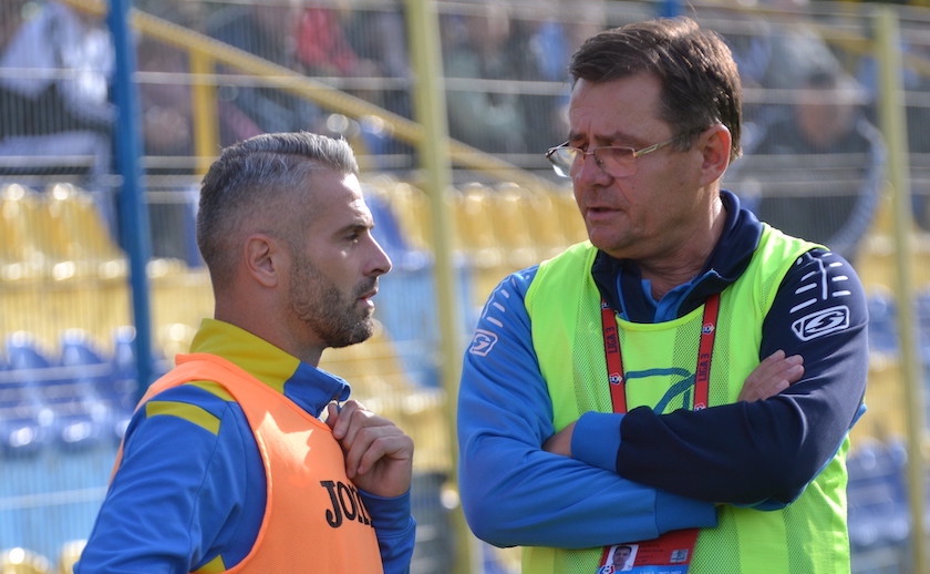 Pecica s-a jucat cu focul pe „Hristo Stoicikov Arena”, dar ia punctele ...