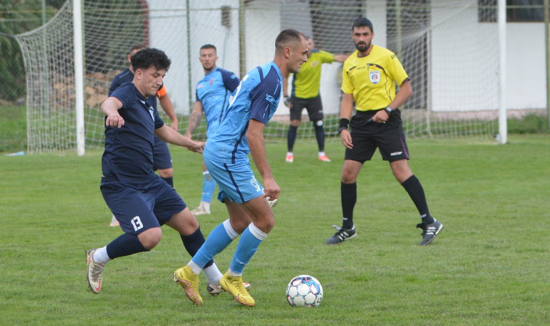 Meciurile și arbitrii etapei a 8-a a Ligii a IV-a Arad: „Duelul ...