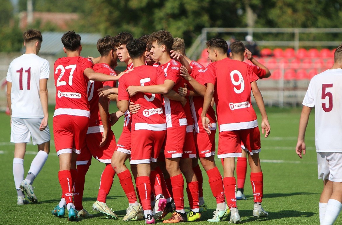 Juniorii UTA-ei îi fac poftă echipei lui Poenaru: Și-au ținut punctele ...