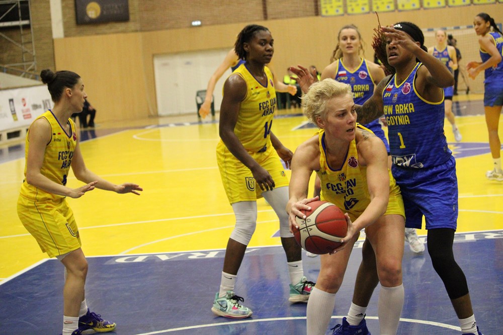FCC UAV Arad s-a ținut bine de liderul din Polonia în EuroCup! Hadzovic ...
