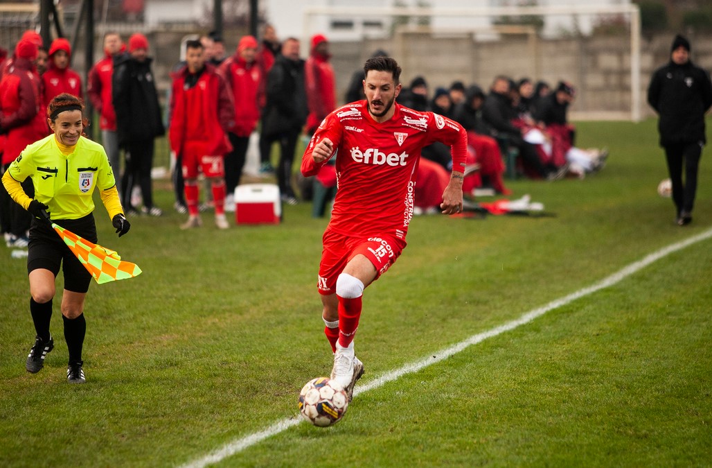 Vukcevic, pregătit să-și reia locul în defensiva UTA-ei: „Laszlo Balint ...