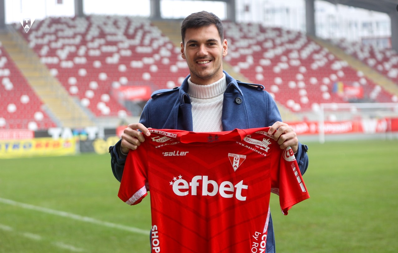 Wingerul străin nu are loc de Roganovic, Stroungis, Leidsman și ...