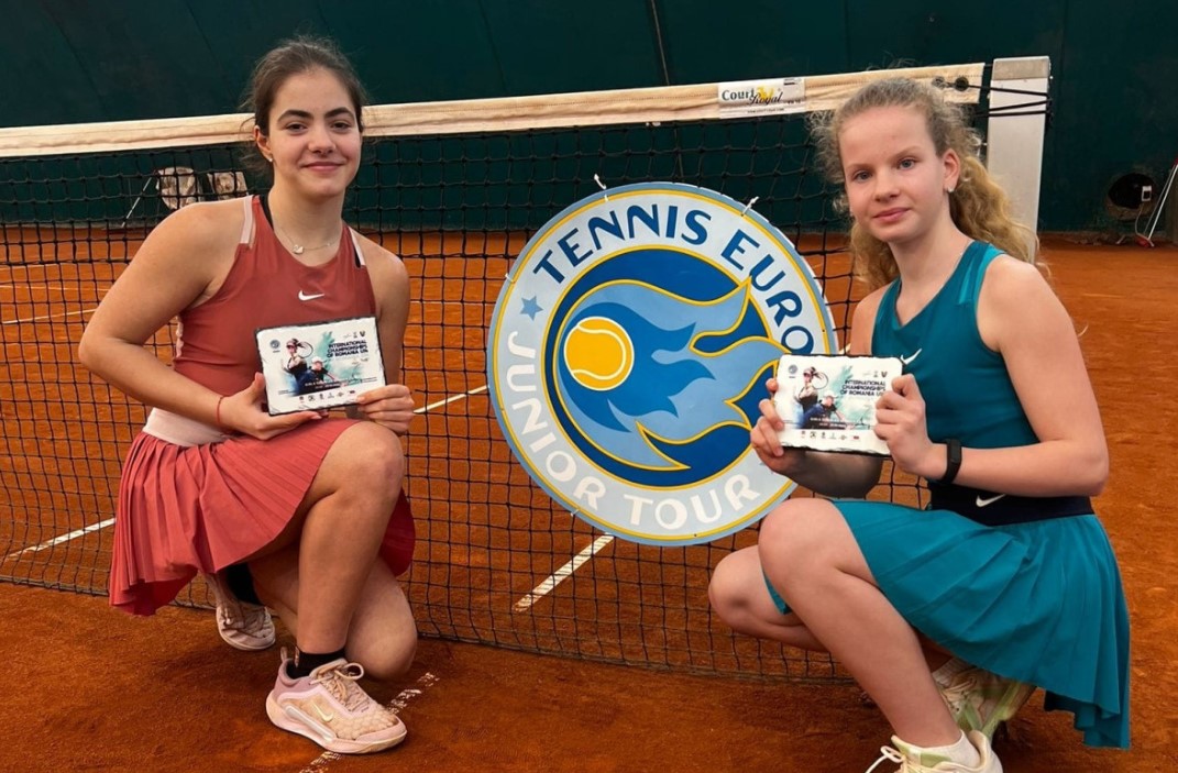 Tenismena Maria Mateaș este campioană de dublu la International ...