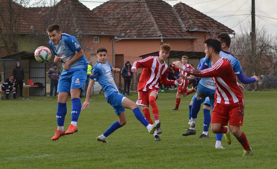 Cermeiul - aproape condamnată după un nou eșec cu Periamul pe teren ...