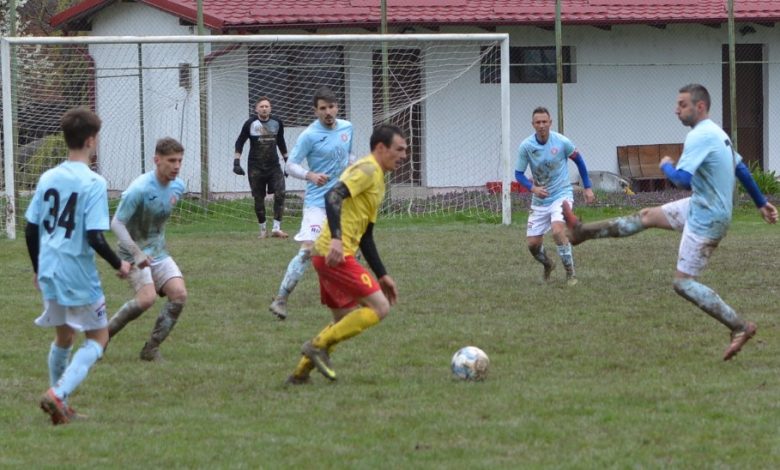 Nou promovata le-a pus piedică ambelor pretendente la titlu: Viitorul ...