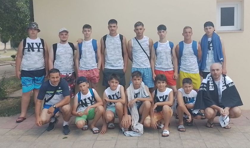 Oina prinde rădăcini la Șimand, „șoimii” au participat la patru ...