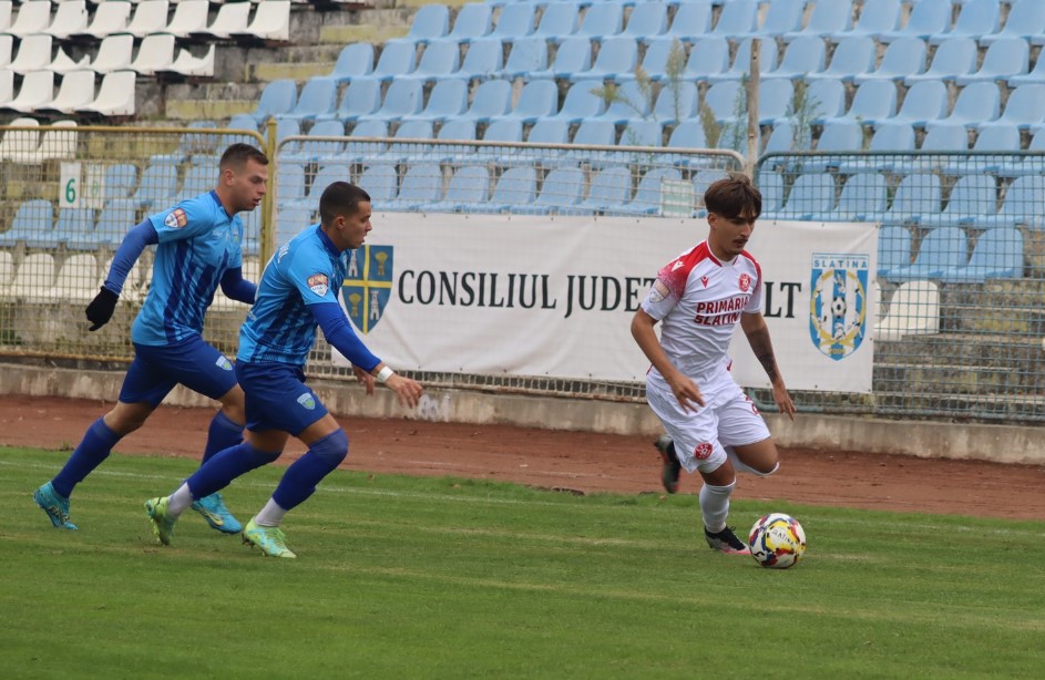 Utistul Raul Popa încheie anul cu gol pentru Slatina, Roșca și Blaga au ...