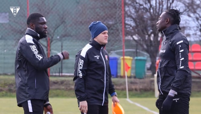 Luckassen și Cooper încep cantonamentul alături de colegi, UTA ...