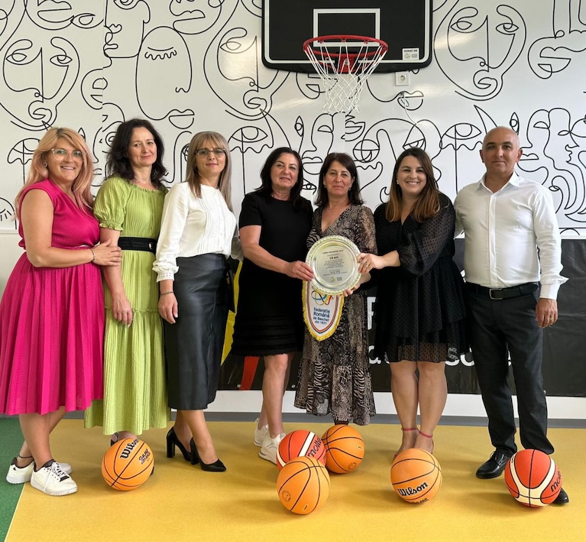 A fost inaugurată noua sală de sport din Nadăș, ce poartă numele șefei ...