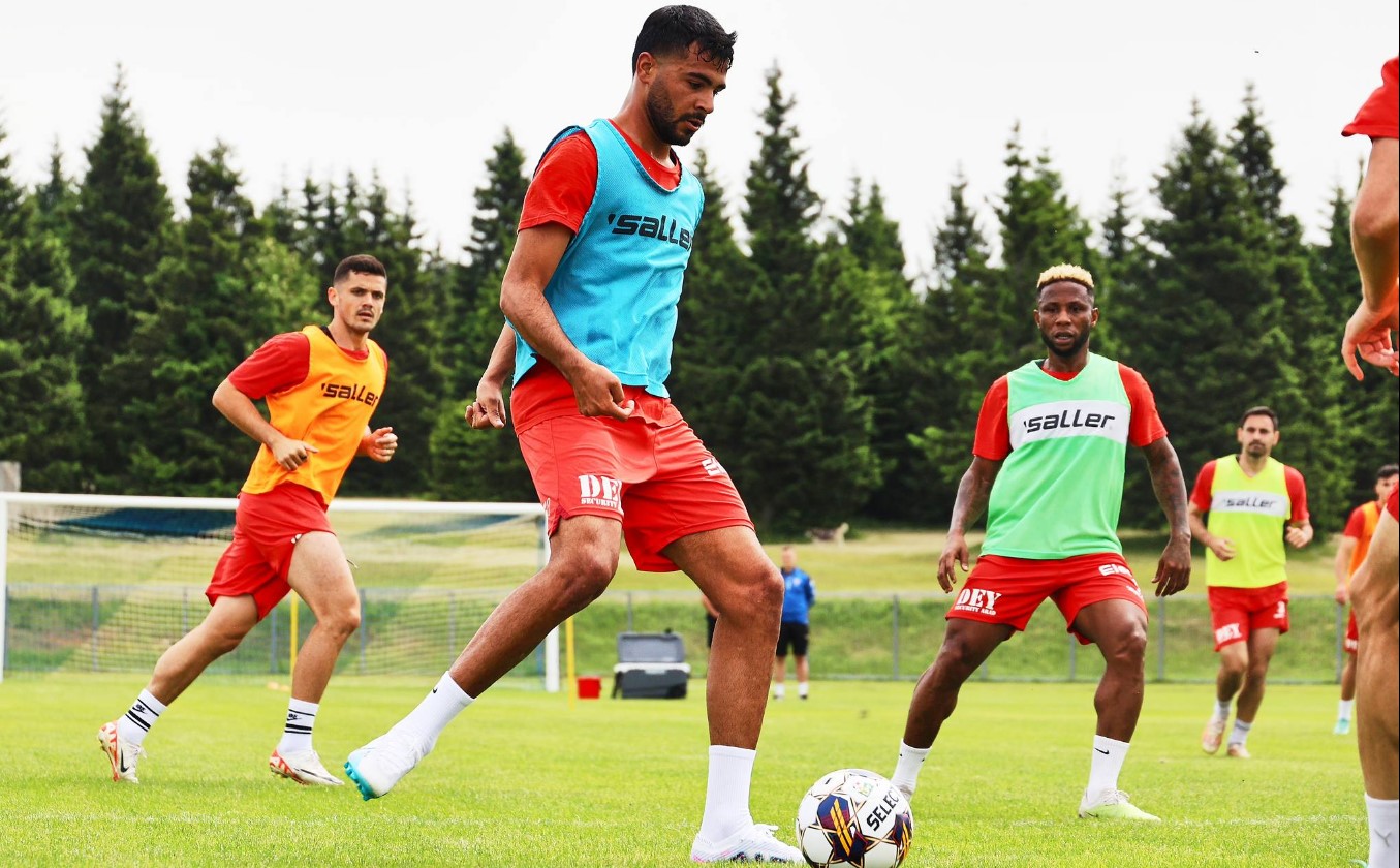 Israelianul Loai Halaf și-a cunoscut noii colegi și a fost băgat în ...