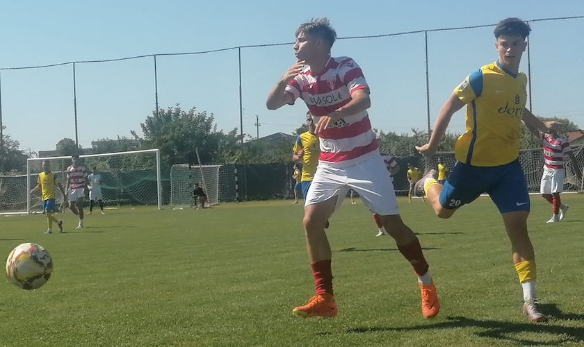 Bulza a decis un amical echilibrat, Suslak e noul fotbalist al „galben ...